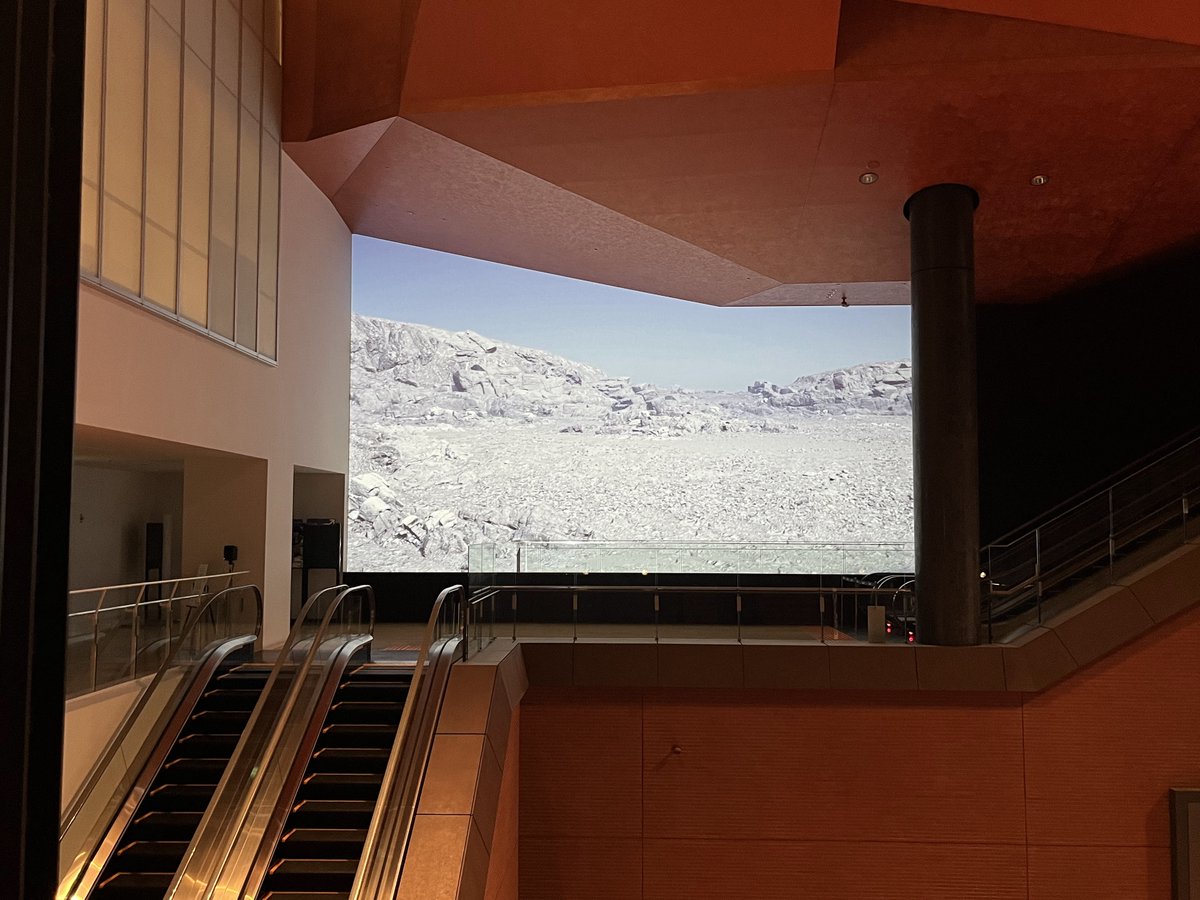 \本日開催／ 【ハマフェスY164開催記念特別企画】 #ハマフェス 開催期間中 #KAAT アトリウムで上映中の #原田裕規《Waiting ...