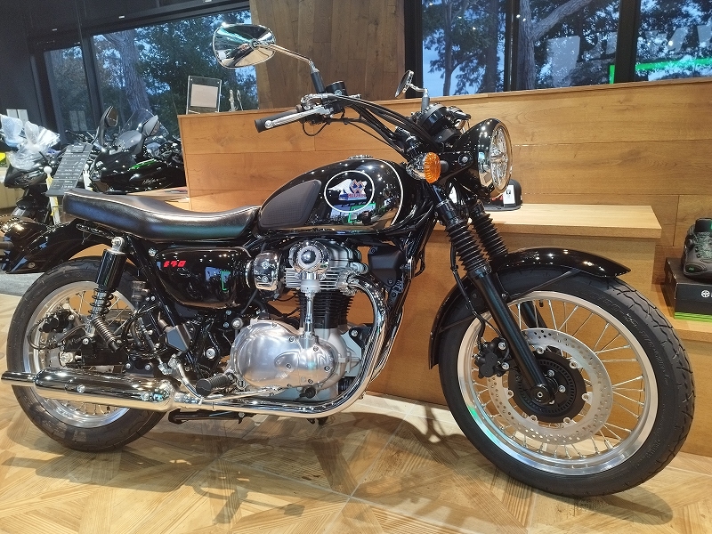 こんにちは。 カワサキプラザ横浜戸塚です。 MEGURO K3 久しぶりの入荷です。 ただいま展示中ですので、 ご検討中の方はお早めにご相談ください。 ご来店お待ちしております ...